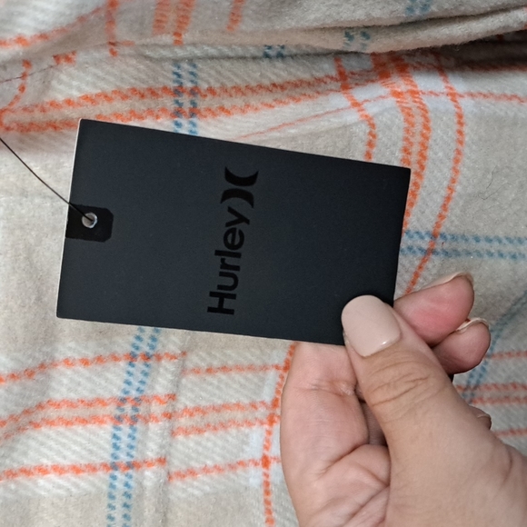 Hurley | Jackets & Coats | Nwt Hurley Plaid Shacket In Beige Sunset ...